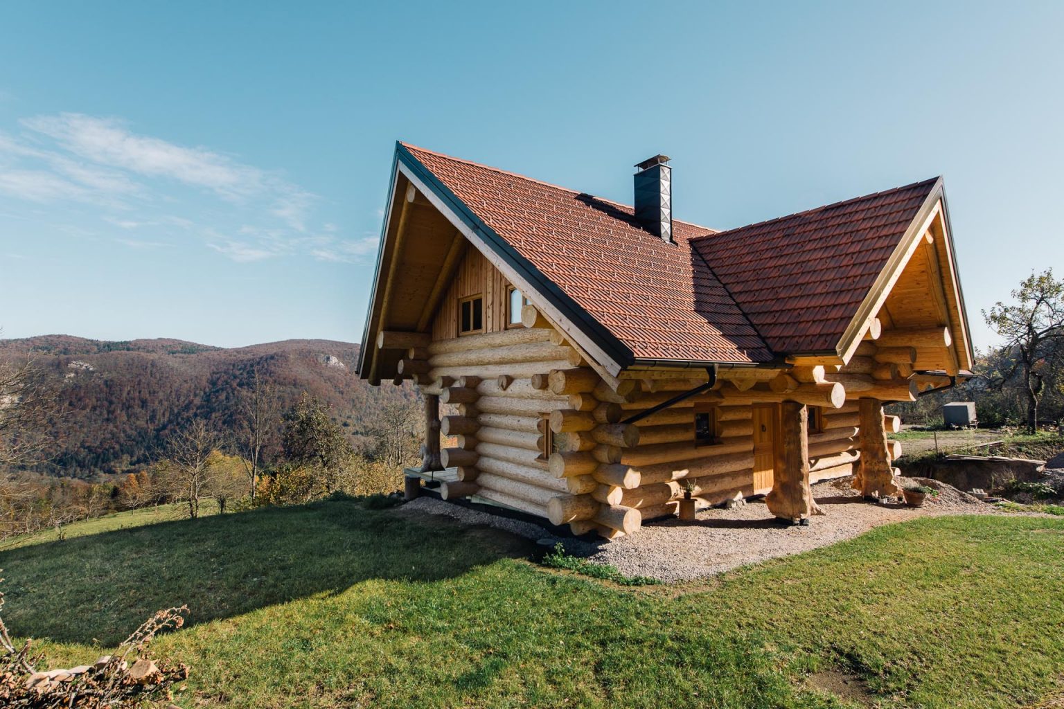 Natural Log House - Masivne lesene hiše